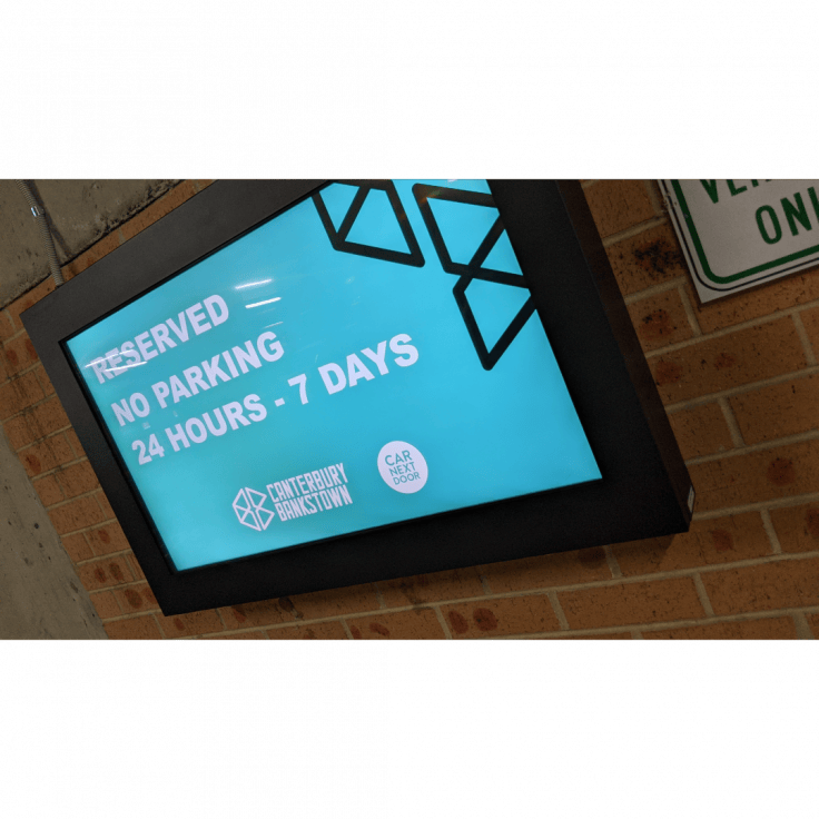 HOW TO MAKE YOUR DIGITAL SIGNAGE SCREEN LOOK LIKE A POSTER